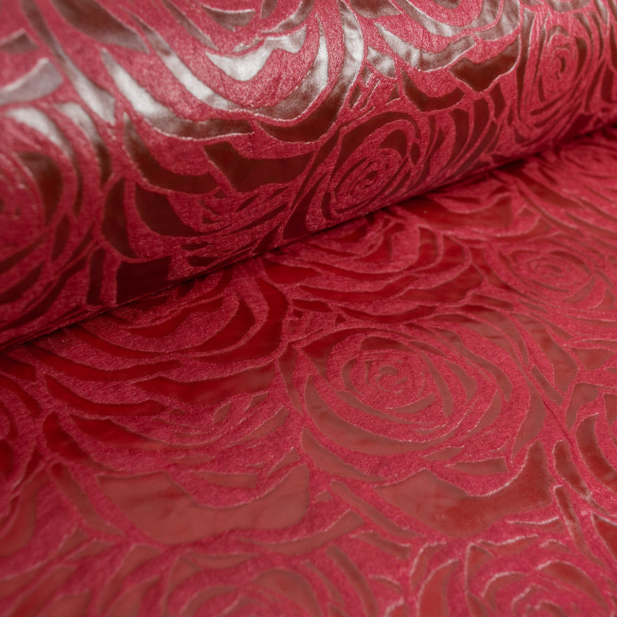 TNT EMBOSS BORDO BORGONA CON ROSAS EN RELIEVE – Marijoa Tejidos